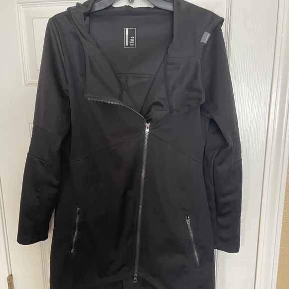 Mondetta | Jackets & Coats | Mondetta Diagonal Zipper Running Jacket ...